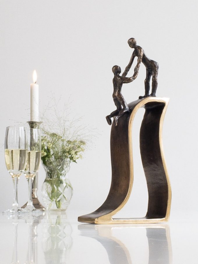 Skulpturer til salgs - Kjøp en massiv skulptur i bronse og tinn her